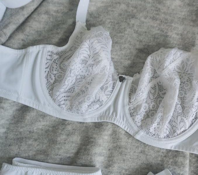 White Bras: A Must-Have Staple in Your Lingerie Collection - Online ...